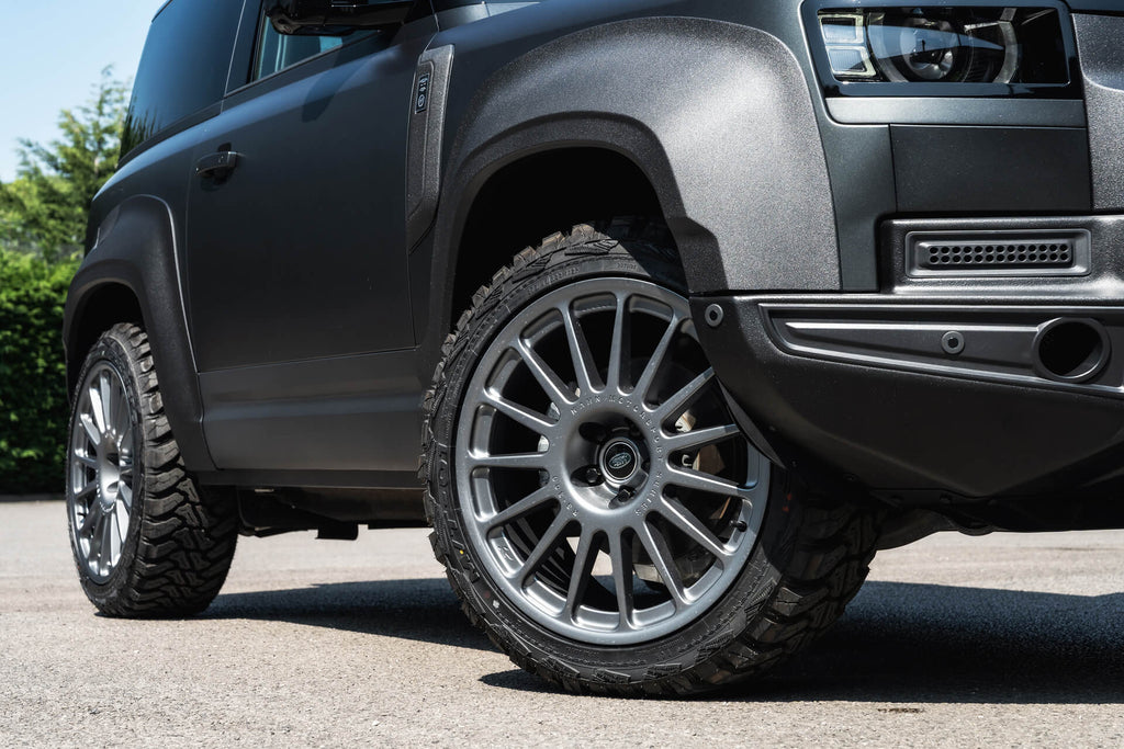 Land Rover Defender | 22 inch RS 300 Motorsport Alloy Wheels | Project Kahn
