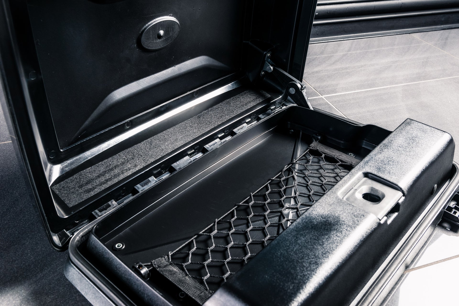 Land Rover Defender (2020-Present) Side-mounted Storage Box - Project Kahn