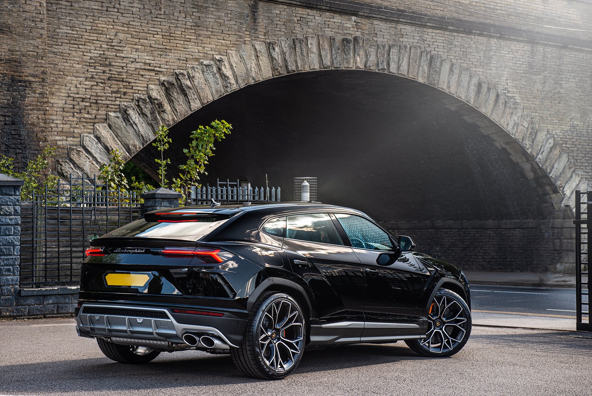 Lamborghini Urus | 23" Alloy Wheels | Project Kahn