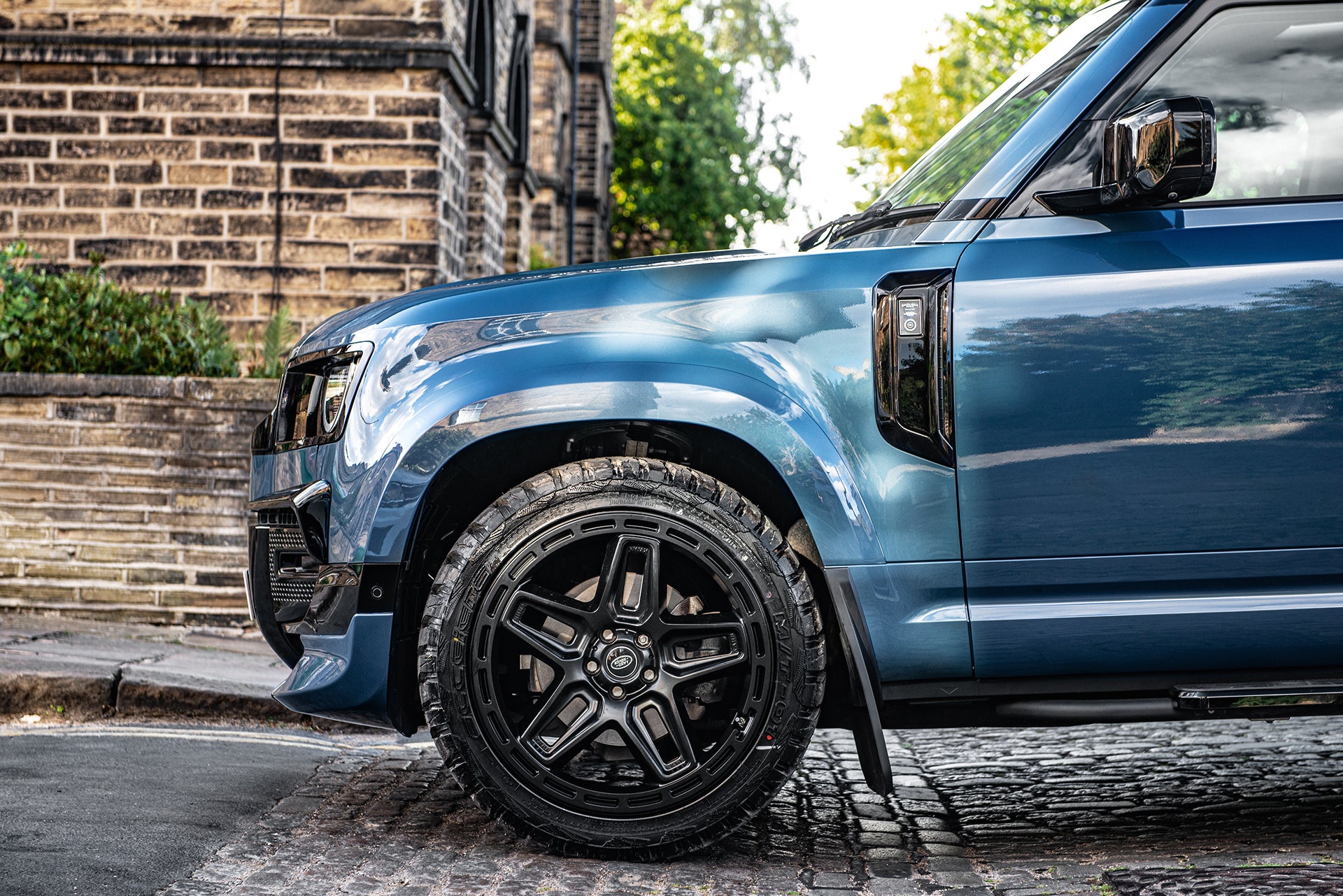 Land Rover Defender | G06 Black Alloy Wheels | Kahn - Project Kahn