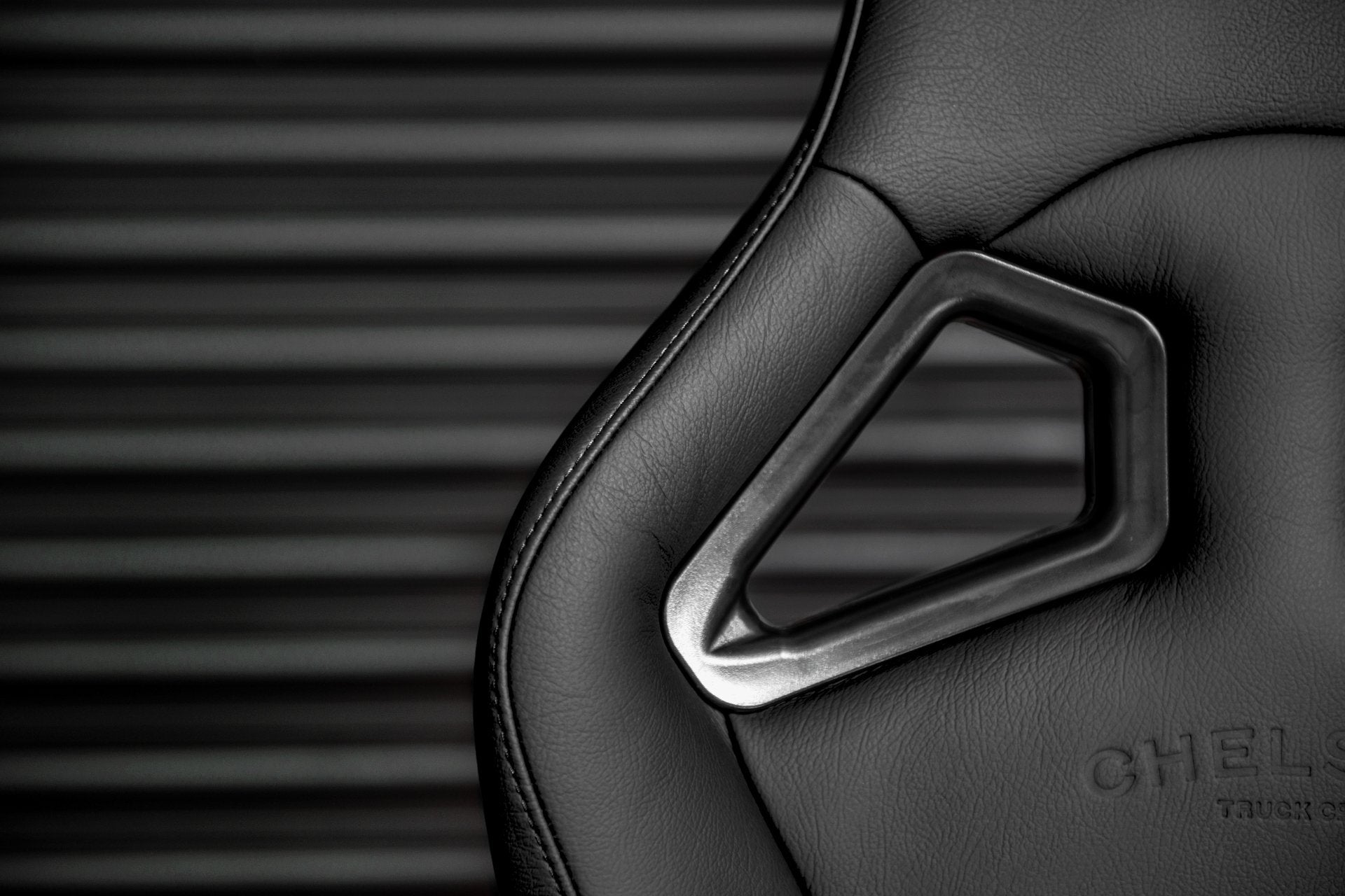 Land Rover Defender | Sports Seats | Project Kahn