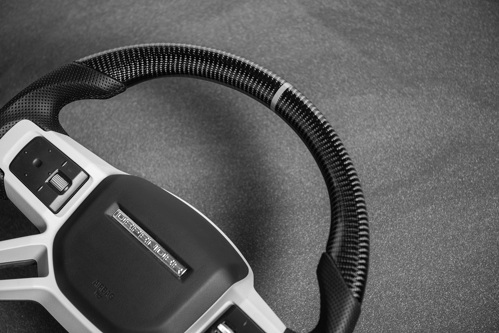 Land Rover Defender (2020-Present) Carbon Steering Wheel - Project Kahn