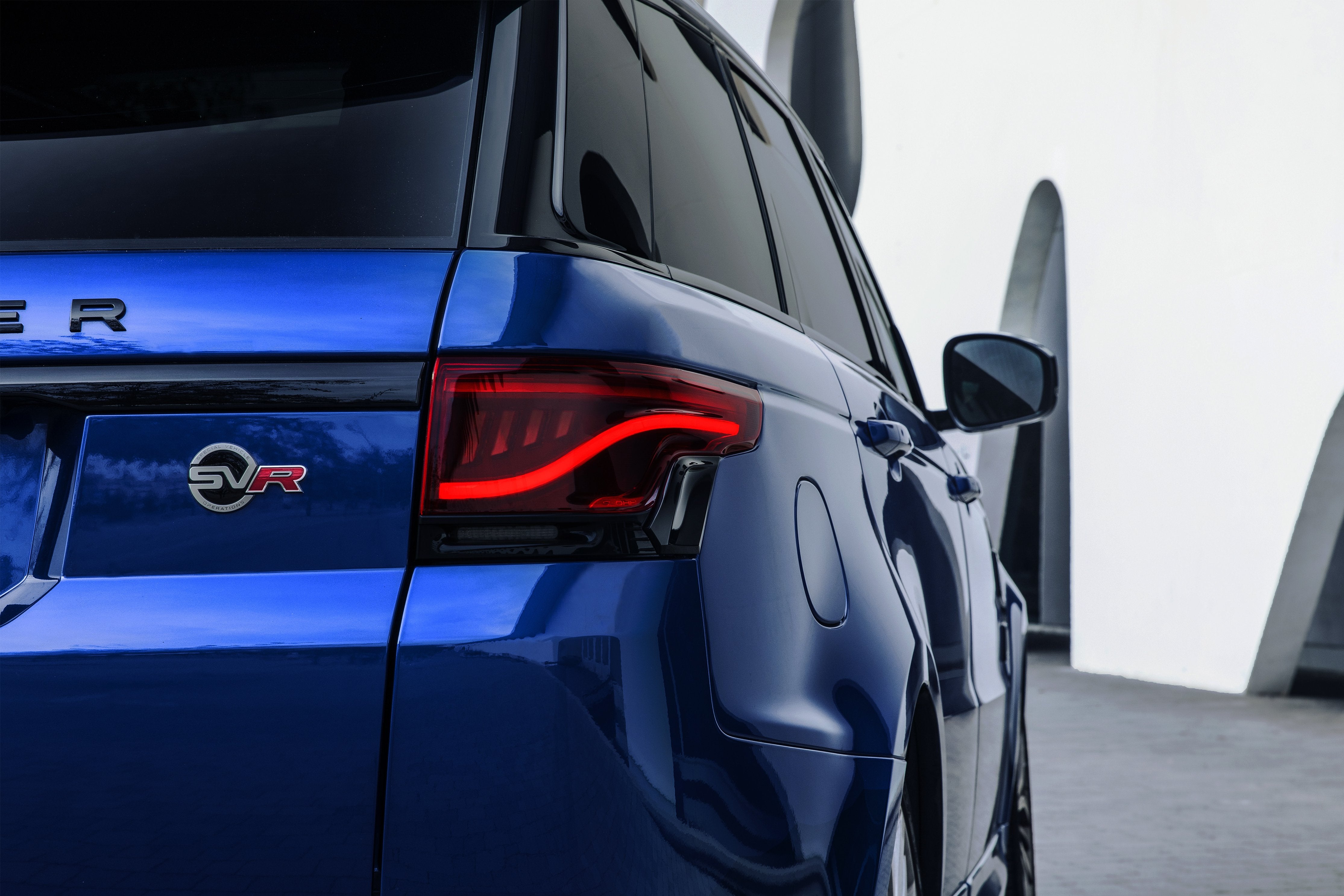 Range Rover Sport SVR (2015-2018) GL-5i Glohh Rear Lights - Project Kahn