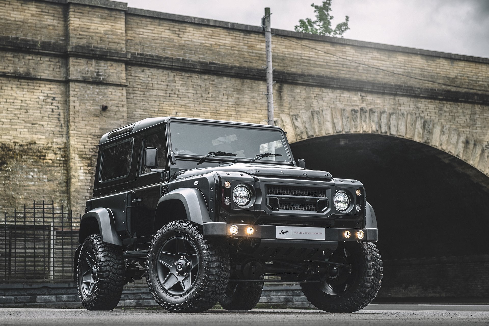 Land Rover Defender | Mondial Wheels | Project kahn - Project Kahn