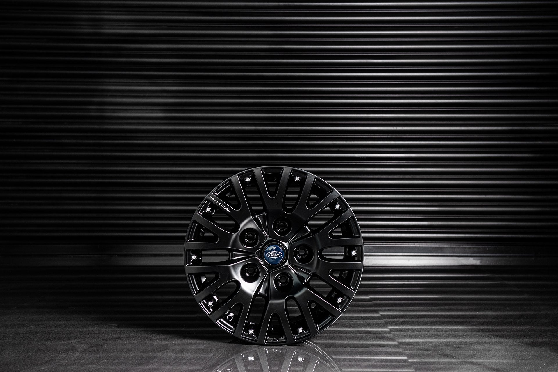 Ford Transit | Customized Alloy Wheel 18 Inches | Chelsea Truck Co ...