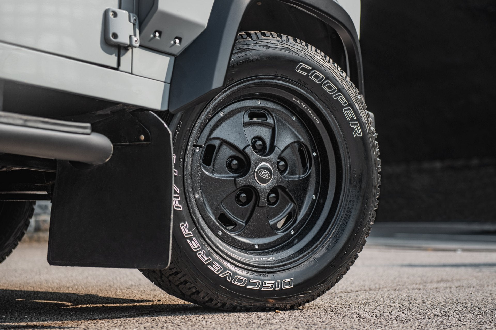 Land Rover Defender | Alloy Wheel 1970 | Chelsea Truck Co - Project Kahn