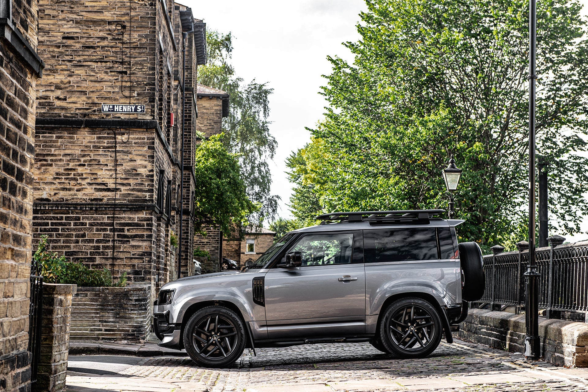 Land Rover Defender | Satin Black Alloy Wheels | Kahn - Project Kahn