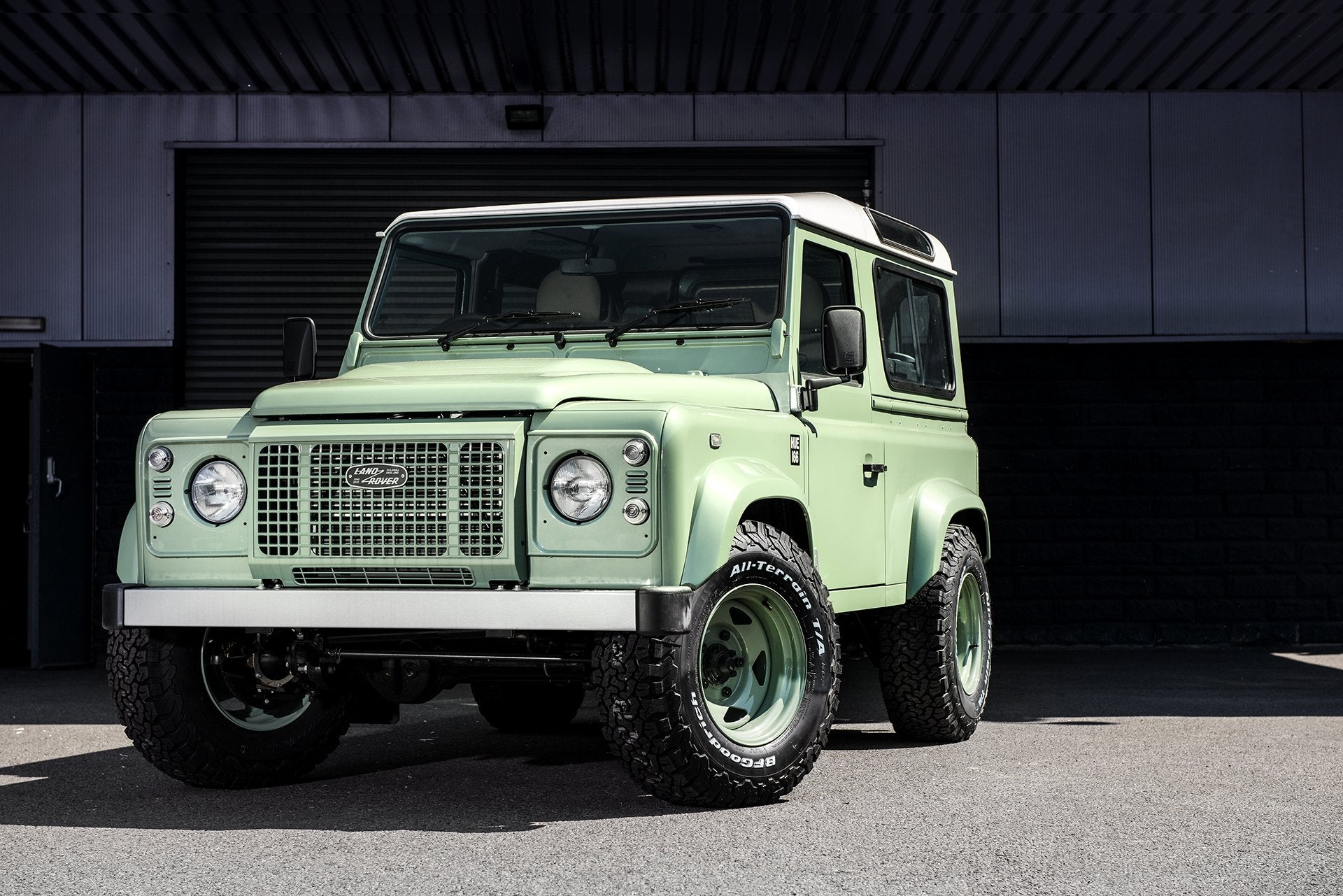 Land Rover Defender | Heritage Steel Wheels | Project Kahn
