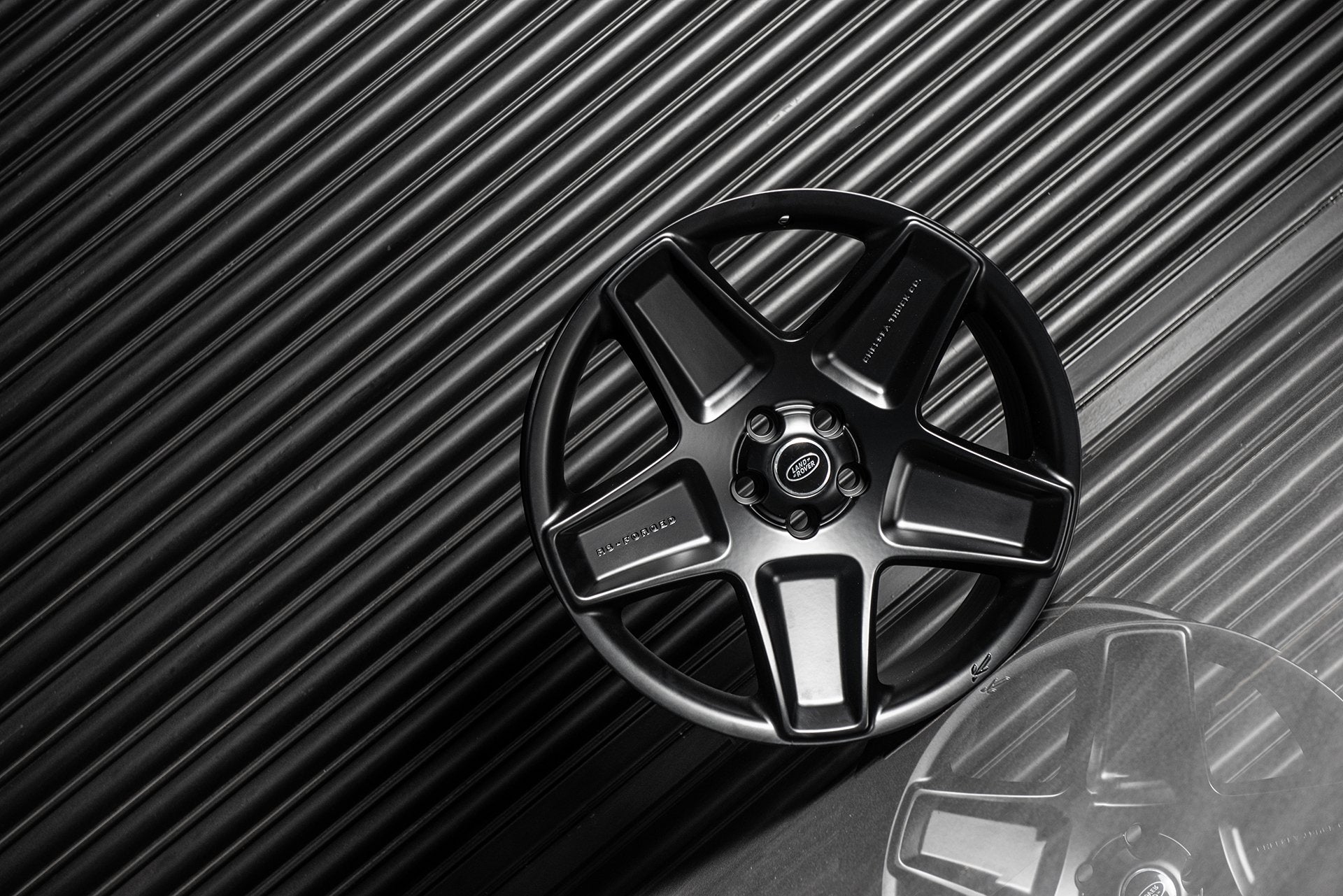 Land Rover Defender | Mondial Retro Alloy Wheels | Project Kahn