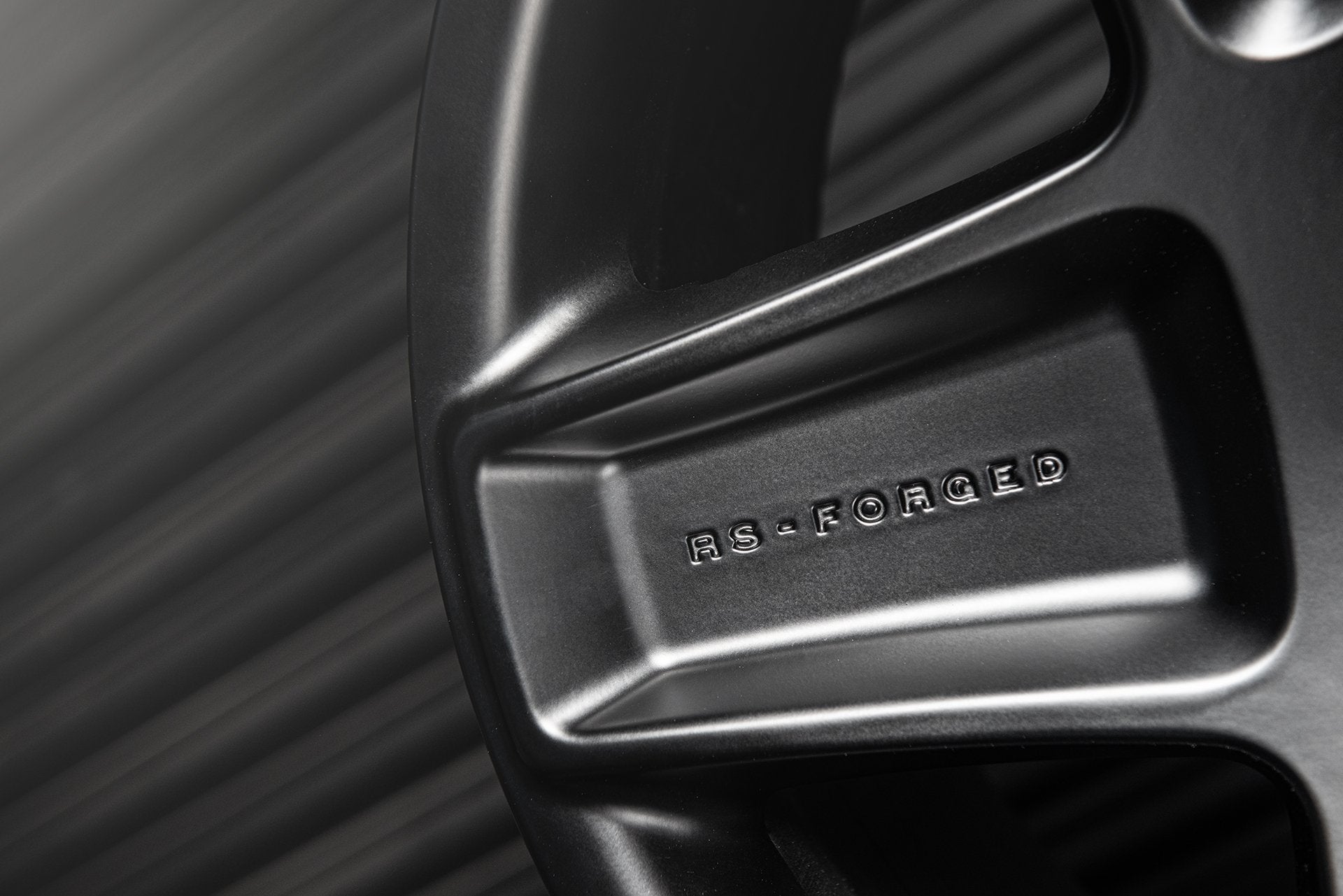 Land Rover Defender | Mondial Retro Alloy Wheels | Project Kahn