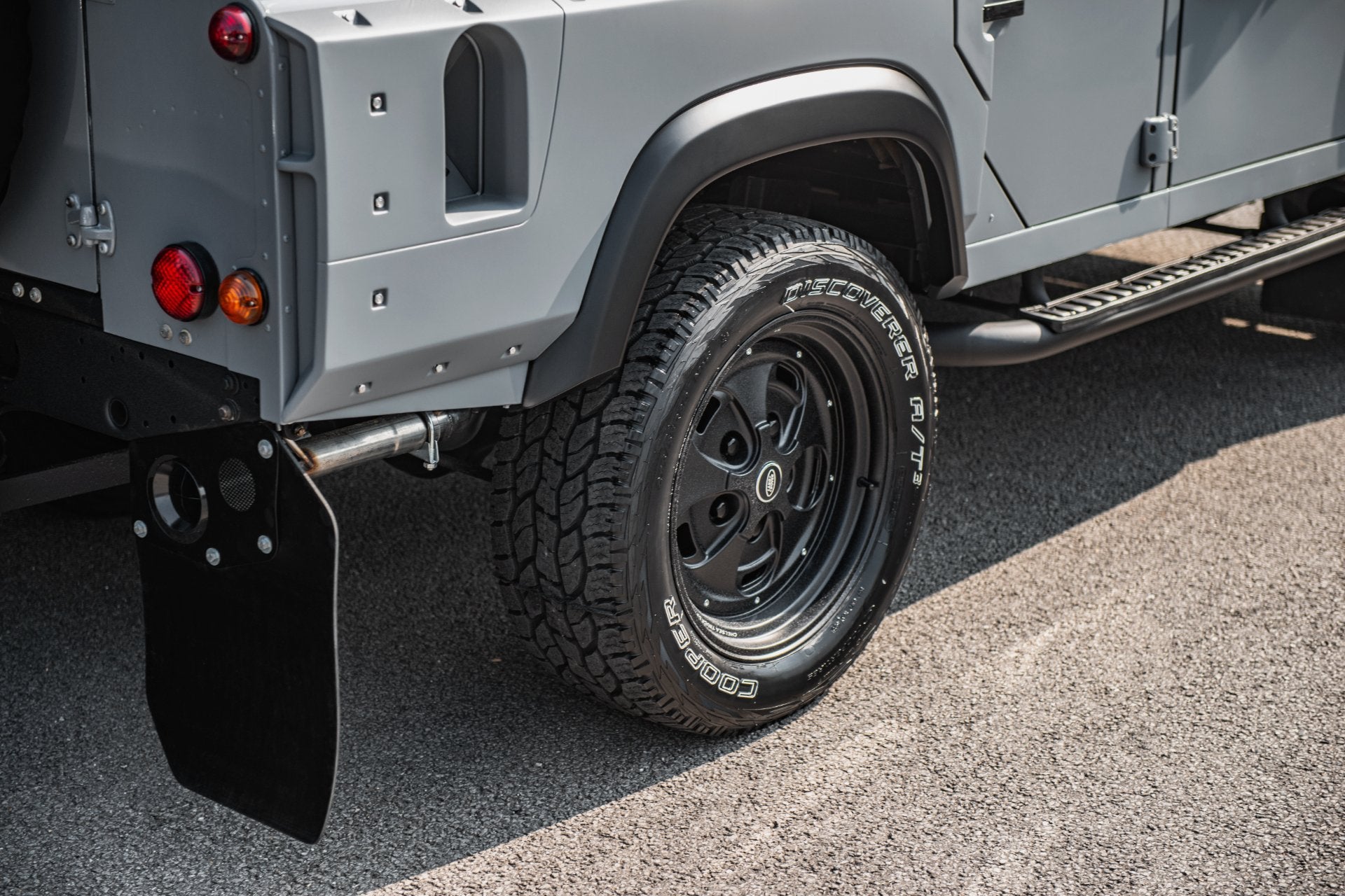 Land Rover Defender | Alloy Wheel 1970 | Chelsea Truck Co - Project Kahn