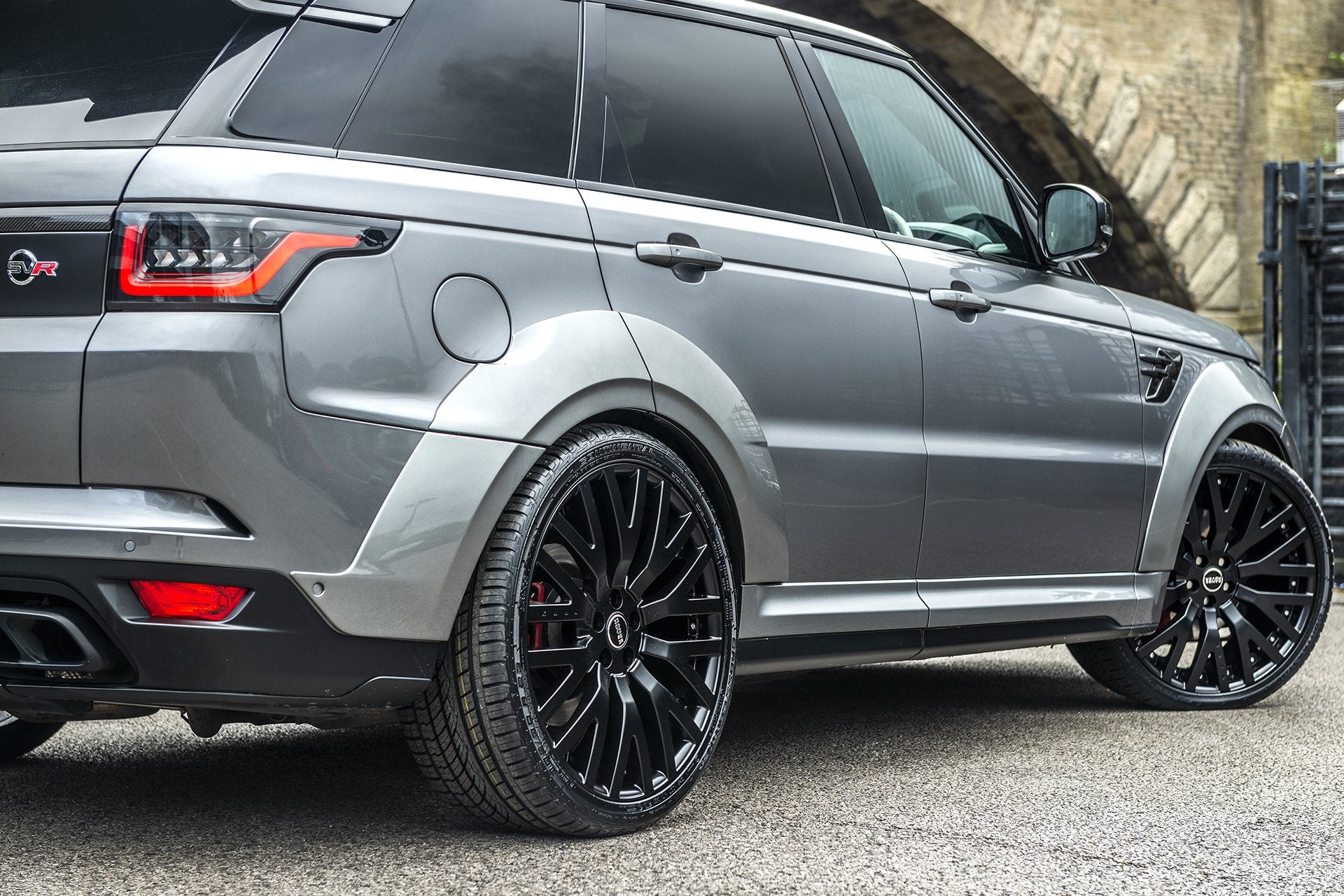 23" Matt Black Range Rover Sport SVR RS-2 Light Alloy Wheels by Kahn ...