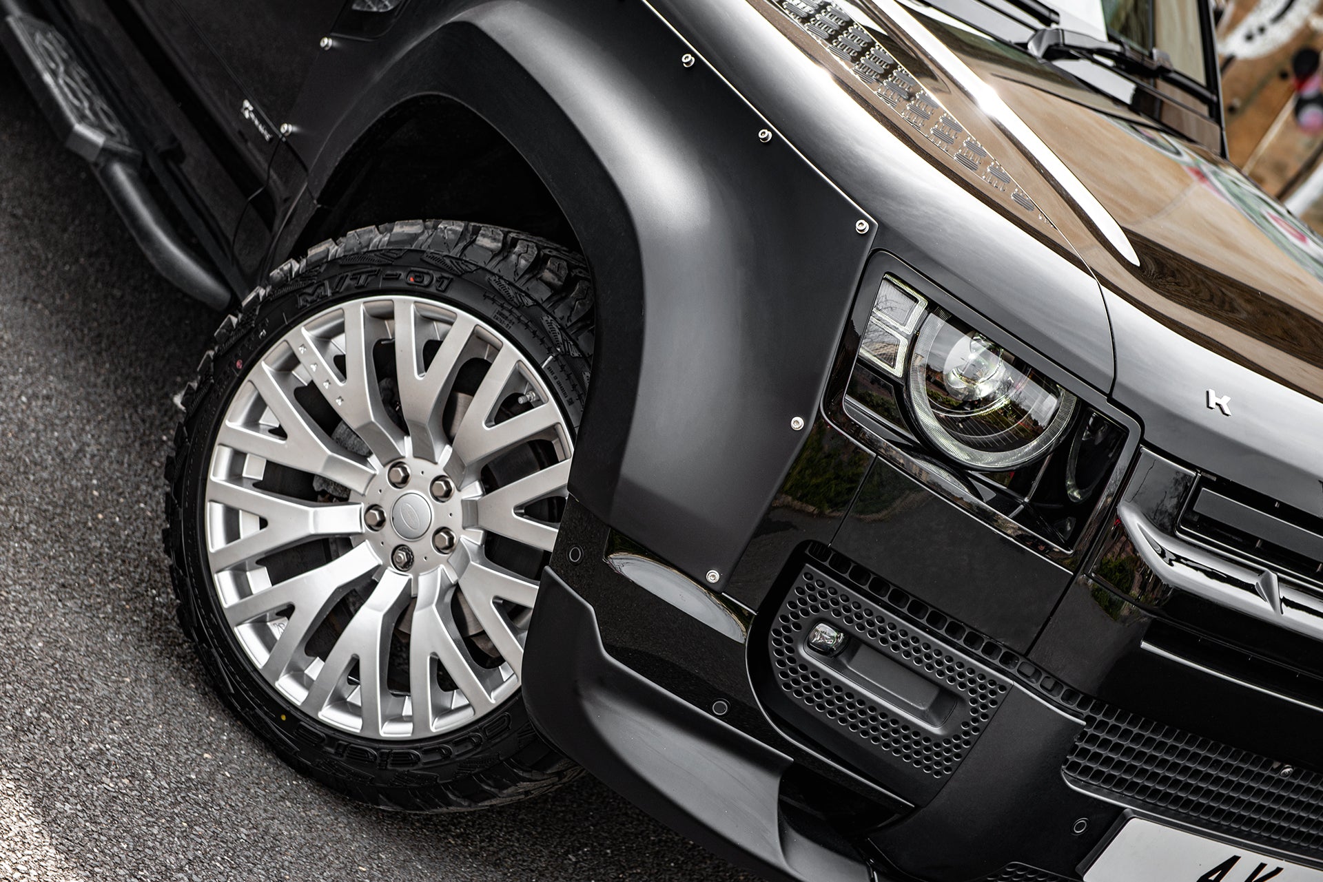 22" Hyper Silver Range Rover Sport L494 RS Light Alloy Wheels by Kahn ...