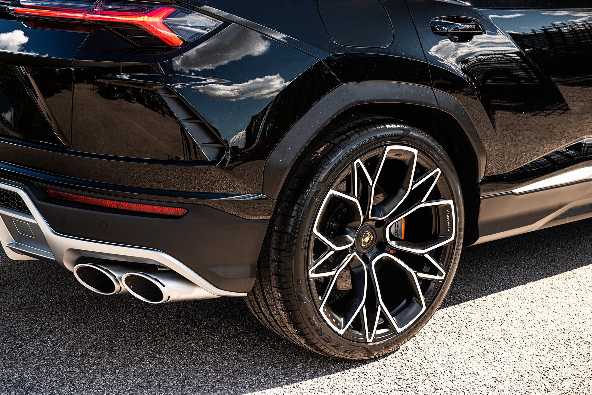 Lamborghini Urus | 23" ForgedWheels | Project Kahn