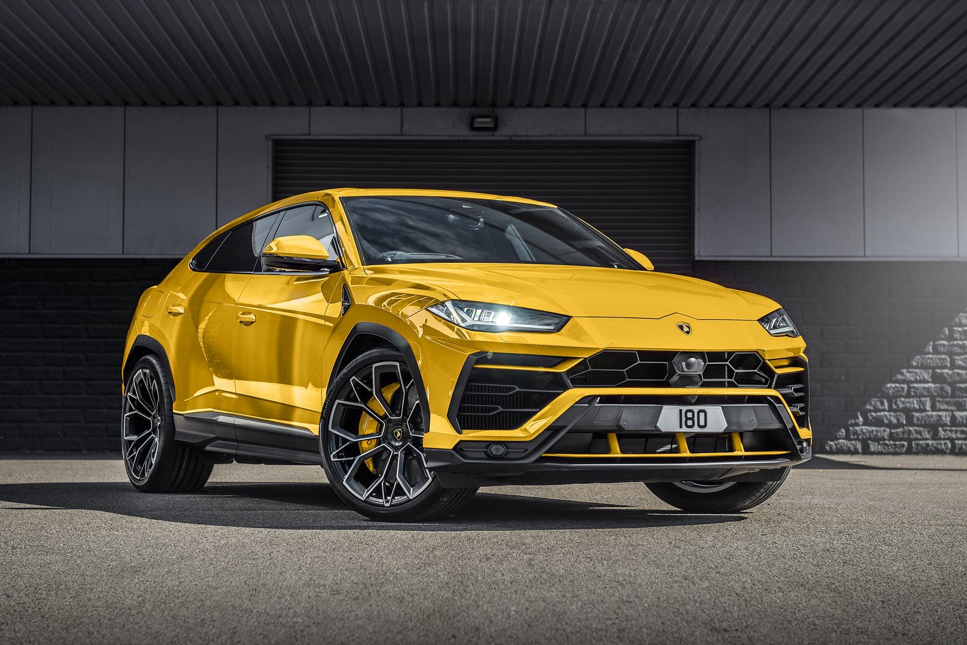 Lamborghini Urus | 23" Alloy Wheels | Project Kahn