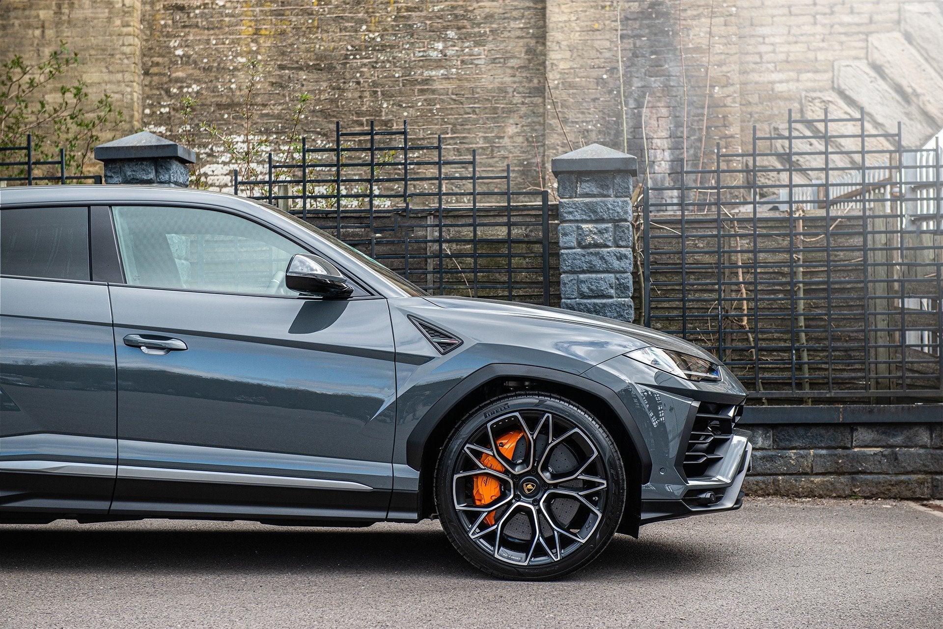 Lamborghini Urus | 23" ForgedWheels | Project Kahn