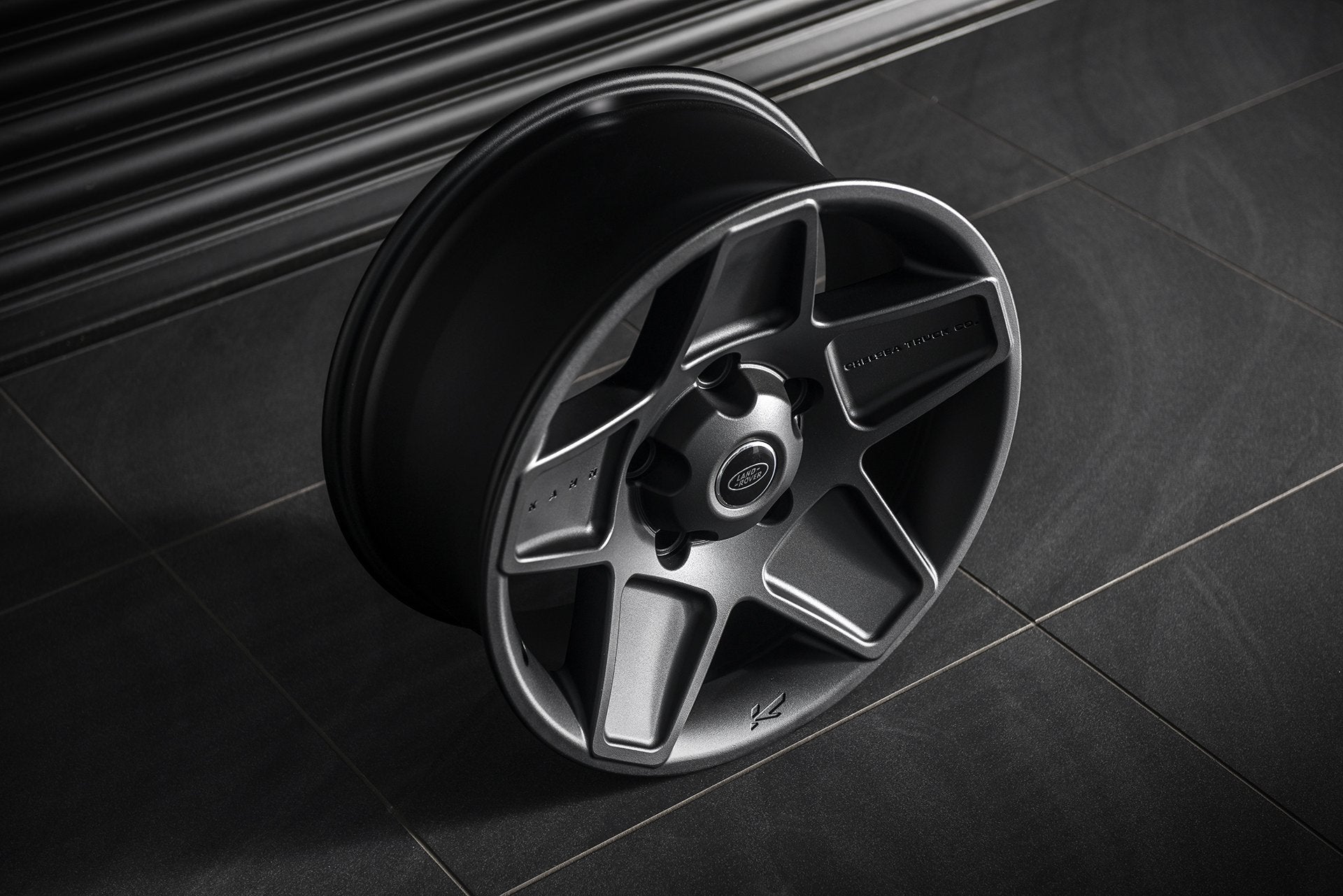 Land Rover Defender | Mondial Wheels | Project kahn - Project Kahn