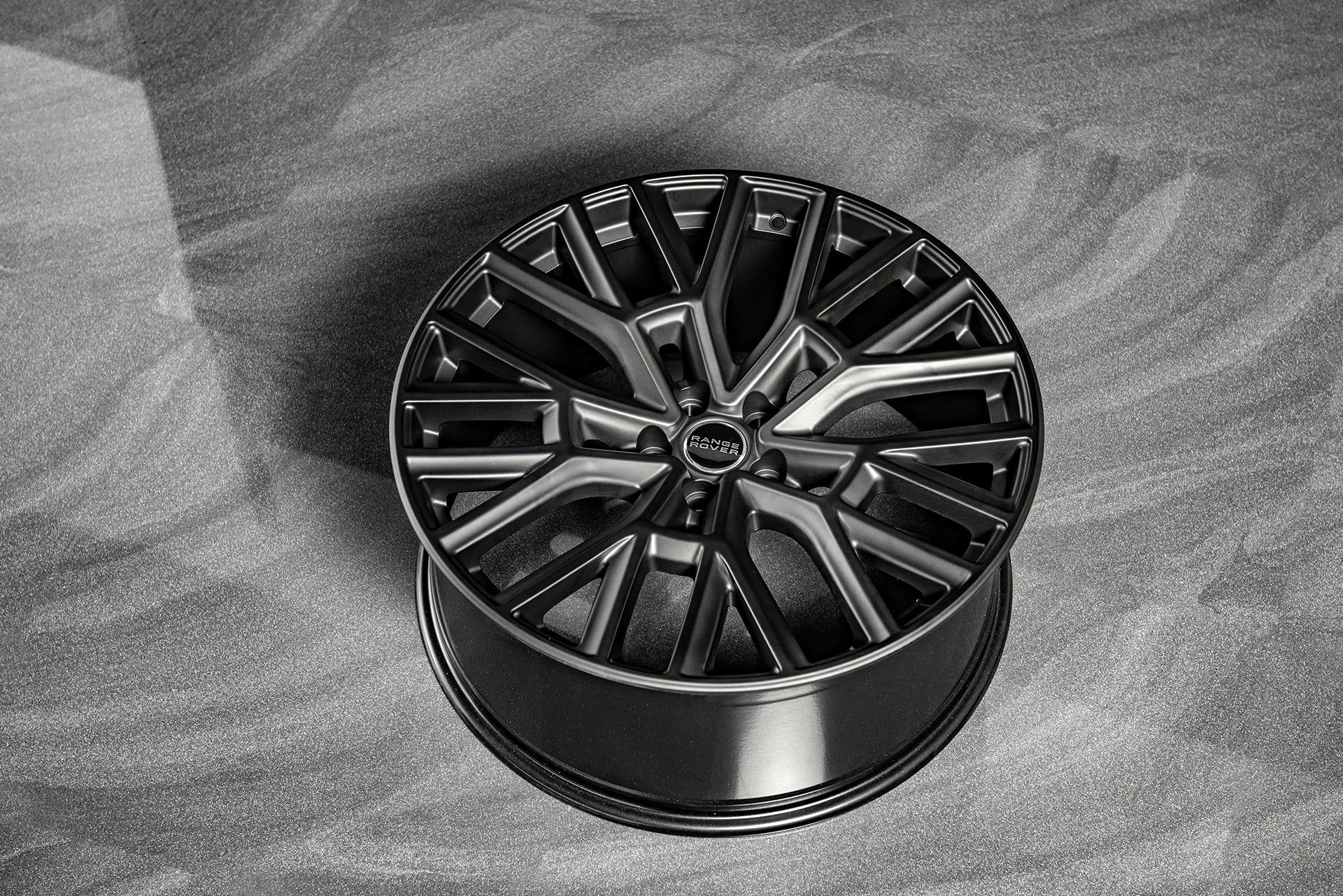 Range Rover Sport SVR (2015–2018) | 23 inch RS 3.0 Black Forged Wheels ...