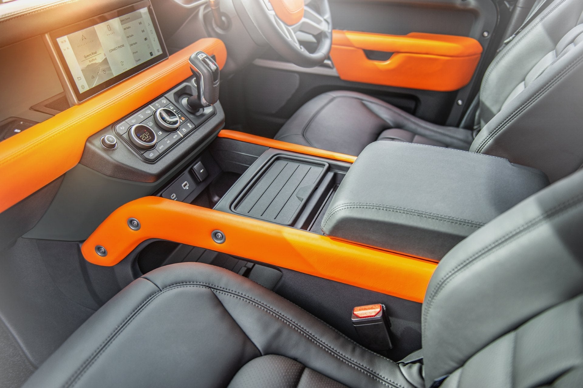 Defender 130 (2020-Present) Environment 3: Middle and Lower Interior ...