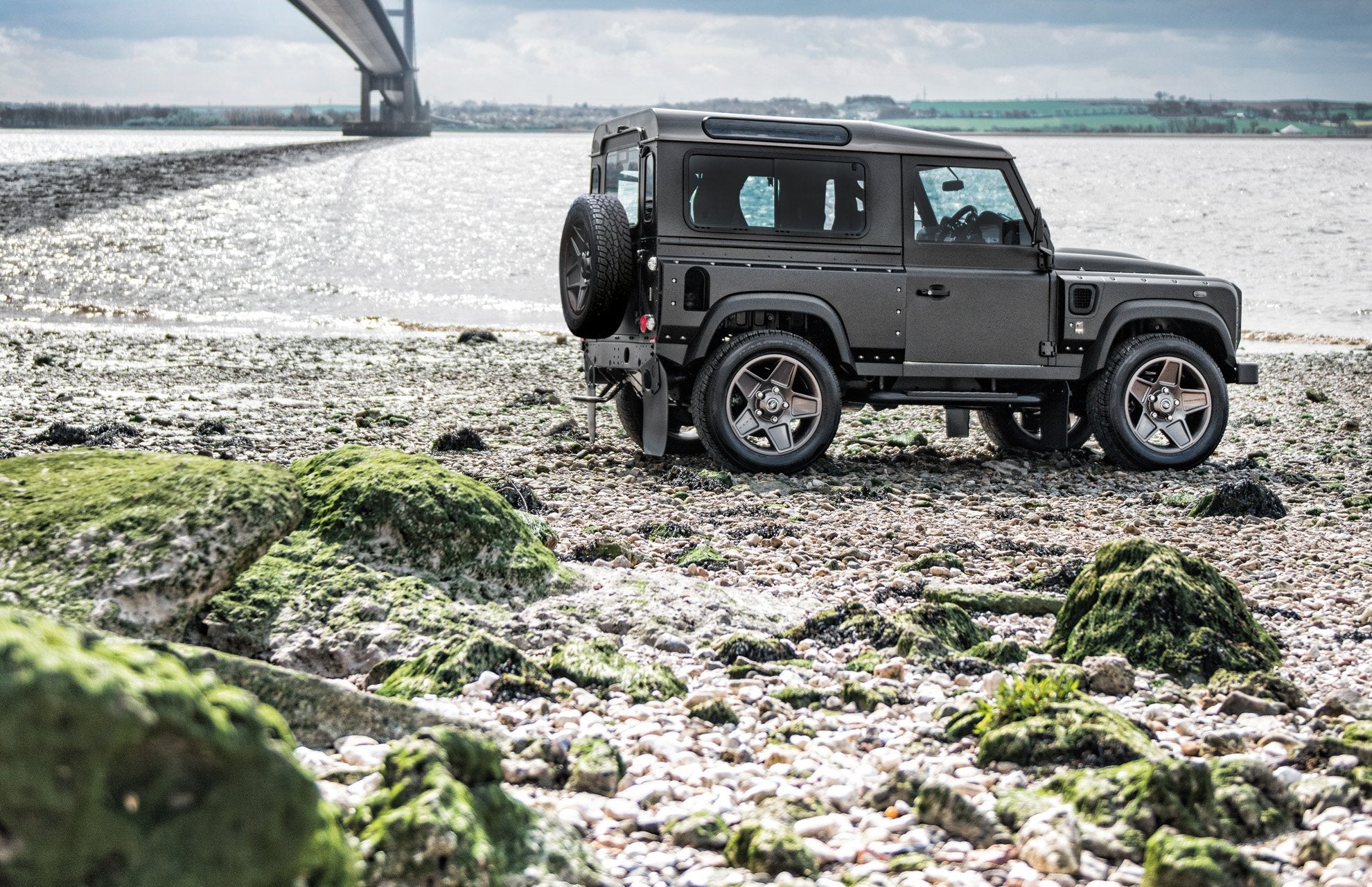 Land Rover Defender | Mondial Wheels | Project kahn - Project Kahn