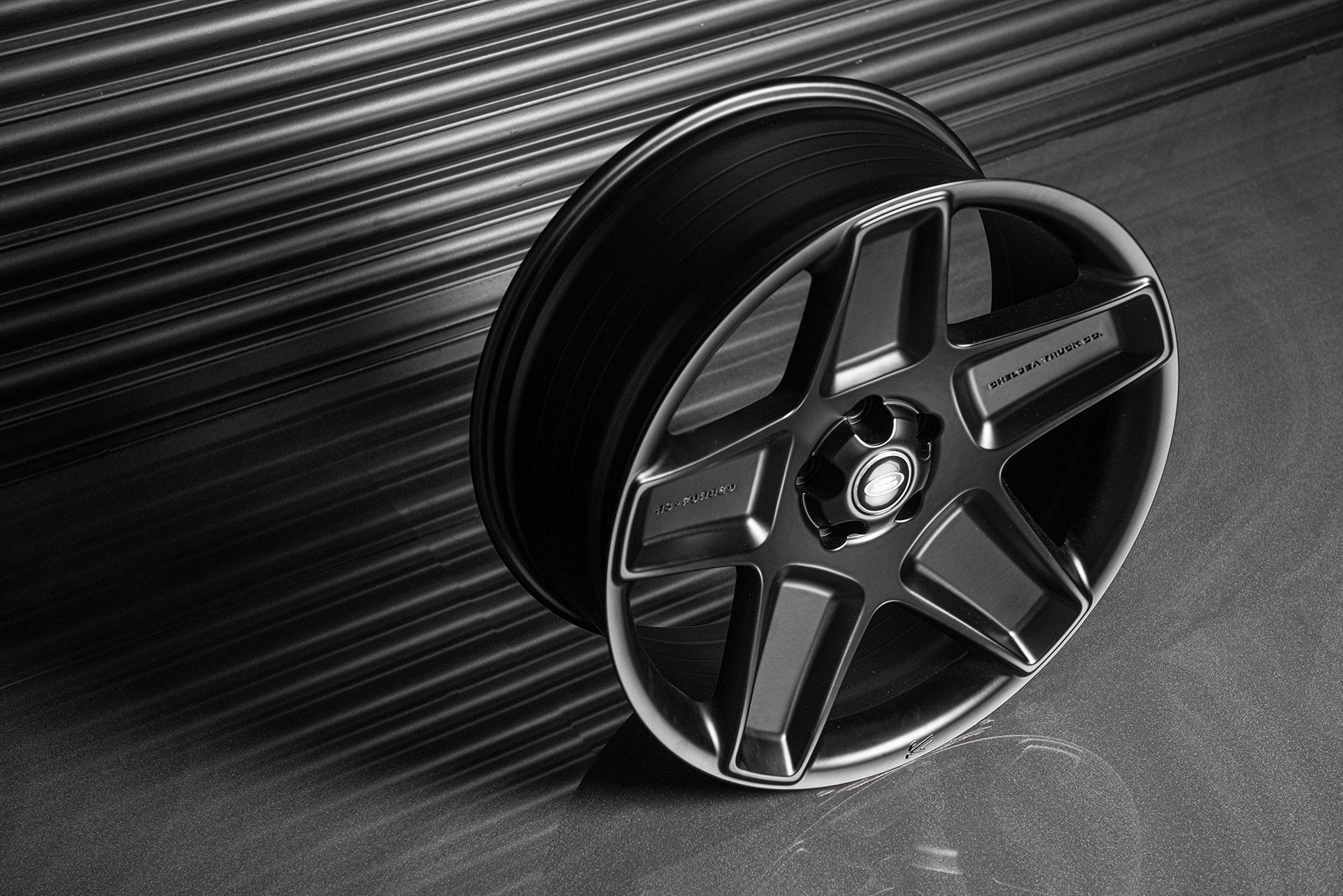 Land Rover Defender | Mondial Retro Alloy Wheels | Project Kahn