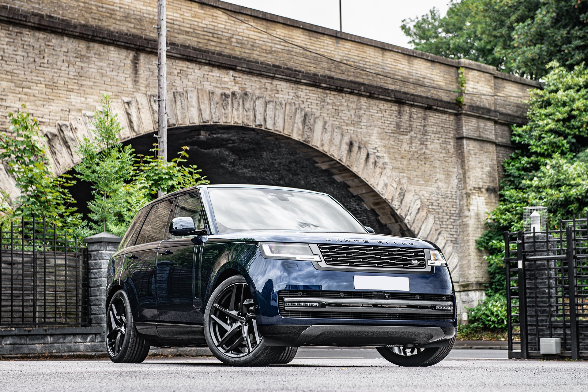 Blue Exterior & Conversions Of Range Rover 2022 - Tailored By Kahn ...
