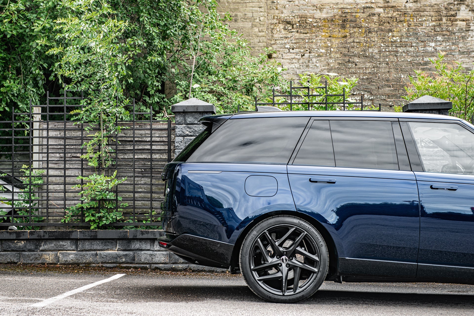 Blue Exterior & Conversions Of Range Rover 2022 - Tailored By Kahn ...