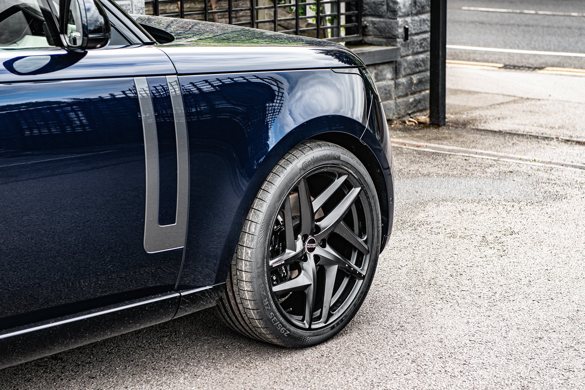 Blue Exterior & Conversions Of Range Rover 2022 - Tailored By Kahn ...
