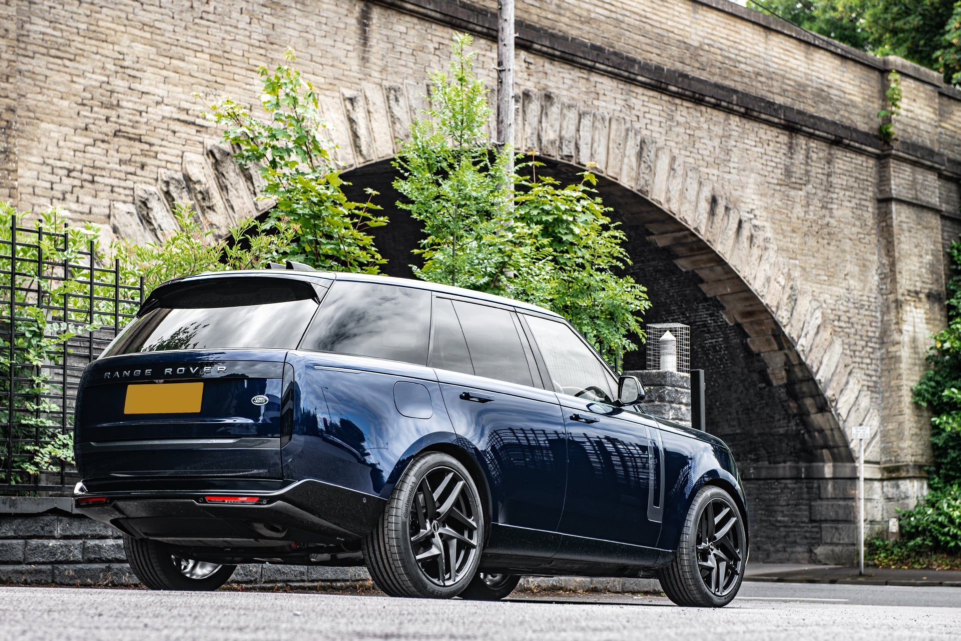 Blue Exterior & Conversions Of Range Rover 2022 - Tailored By Kahn ...