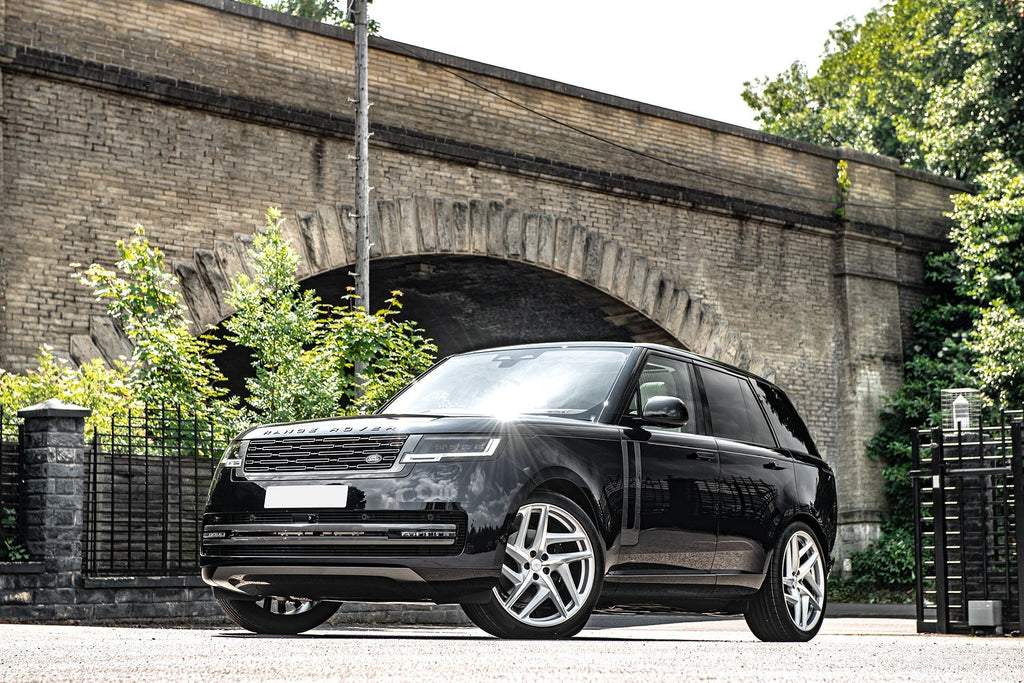23" Silver Type 52 Alloy Wheels | 2018 Range Rover | Project Kahn